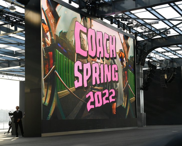 Coach เปิดตัวคอลเลคชั่น Spring 2022 ผ่านไลฟ์สตรีมมิ่งส่งตรงจากนิวยอร์ก