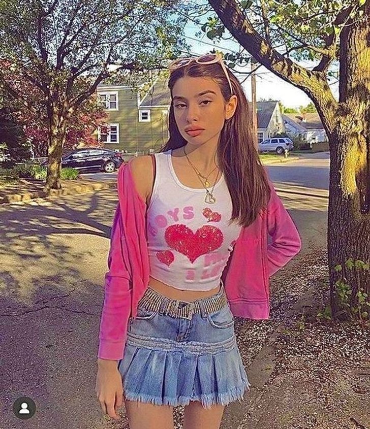 ไอเดียแมทช์แฟชั่น Y2K ด้วย "กระโปรงสั้นทรงเทนนิส" ไอเทมฮอต แมทช์ลุคสุด ...