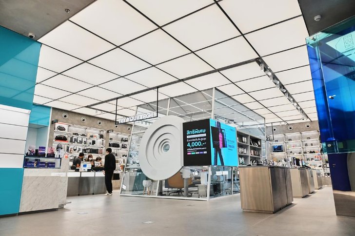 เปิดแล้ว FIRSTER Flagship Store พร้อมส่อง 10 แบรนด์ดัง วางขายในไทยครั้งแรก