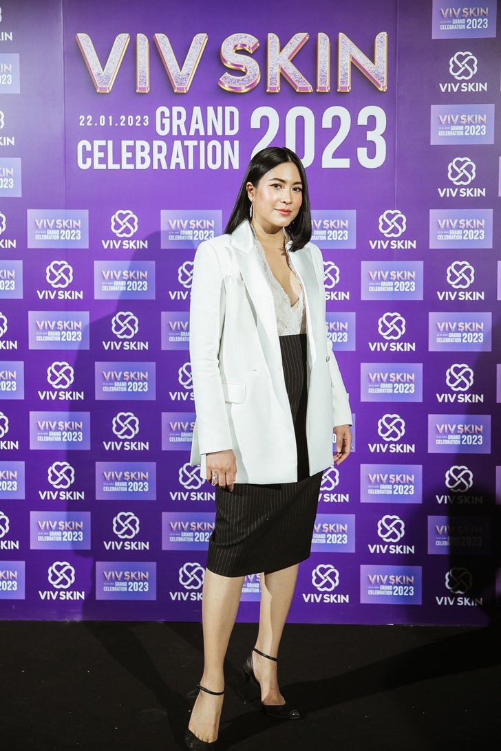 “พุฒ-จุ๋ย” ฉลองความสำเร็จ VIV SKIN เปิดตัวพรีเซนเตอร์คนแรก “อิงฟ้า วราหะ”