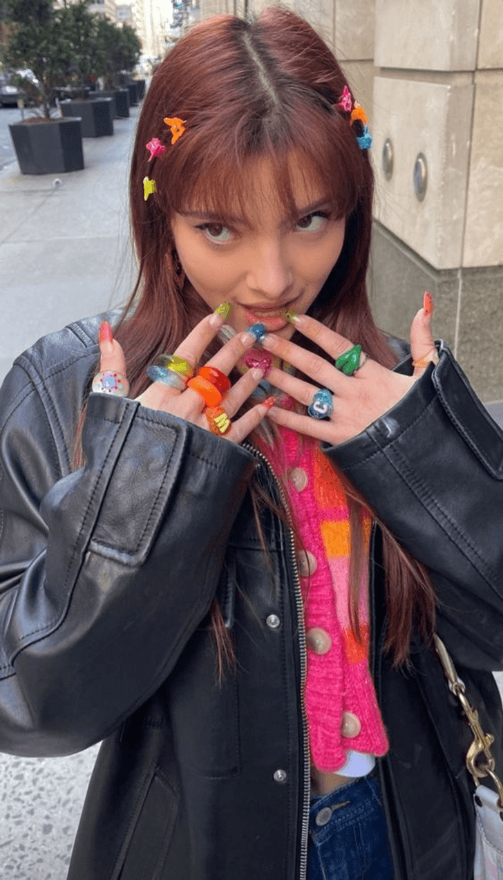 แจก 25 ไอเดียทรงผม "กิ๊บหนีบตัวจิ๋วสไตล์ Y2K" เพิ่มสีสันให้ลุคน่ารักตะ ...