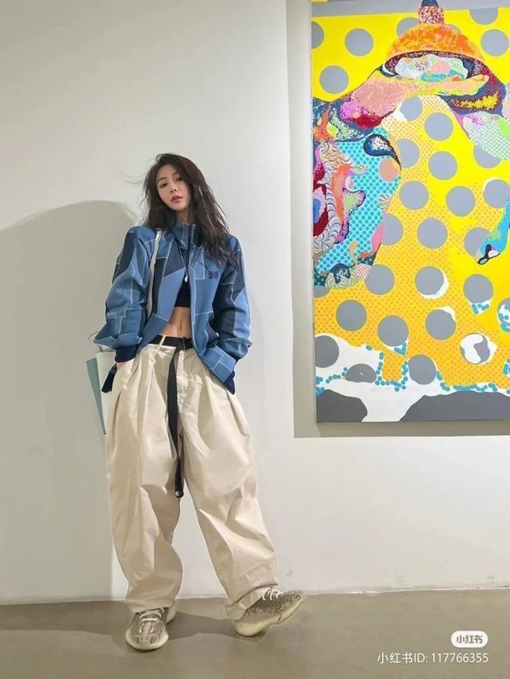 25 ไอเดียเเฟชั่นกางเกง "Cargo" ของตัวเเม่ Y2K ปังทุกลุคบอกเลย!