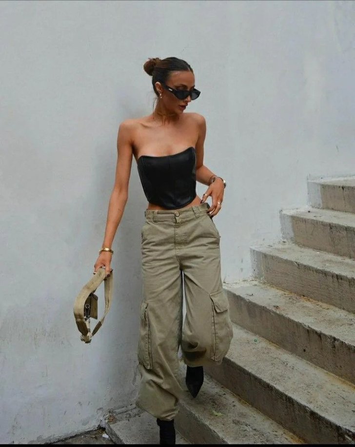 25 ไอเดียเเฟชั่นกางเกง "Cargo" ของตัวเเม่ Y2K ปังทุกลุคบอกเลย!