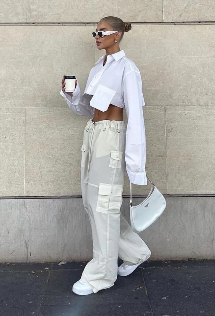 25 ไอเดียเเฟชั่นกางเกง "Cargo" ของตัวเเม่ Y2K ปังทุกลุคบอกเลย!