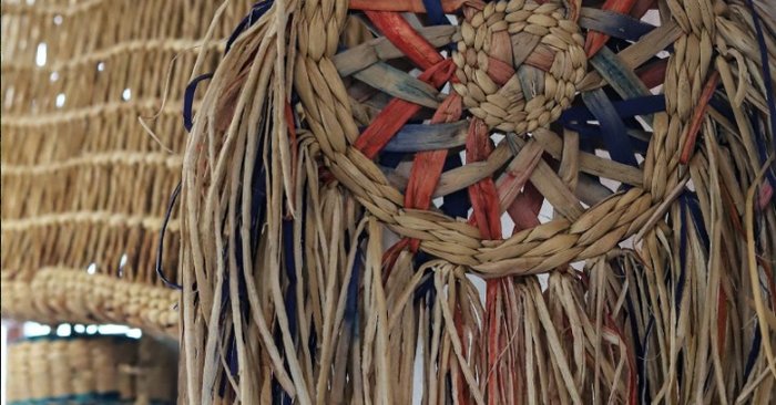 รวมรูปภาพของ CHOM Hand Craft จากผักตบชวาสู่งานสานสุดเท่ในมือทายาทรุ่น ...