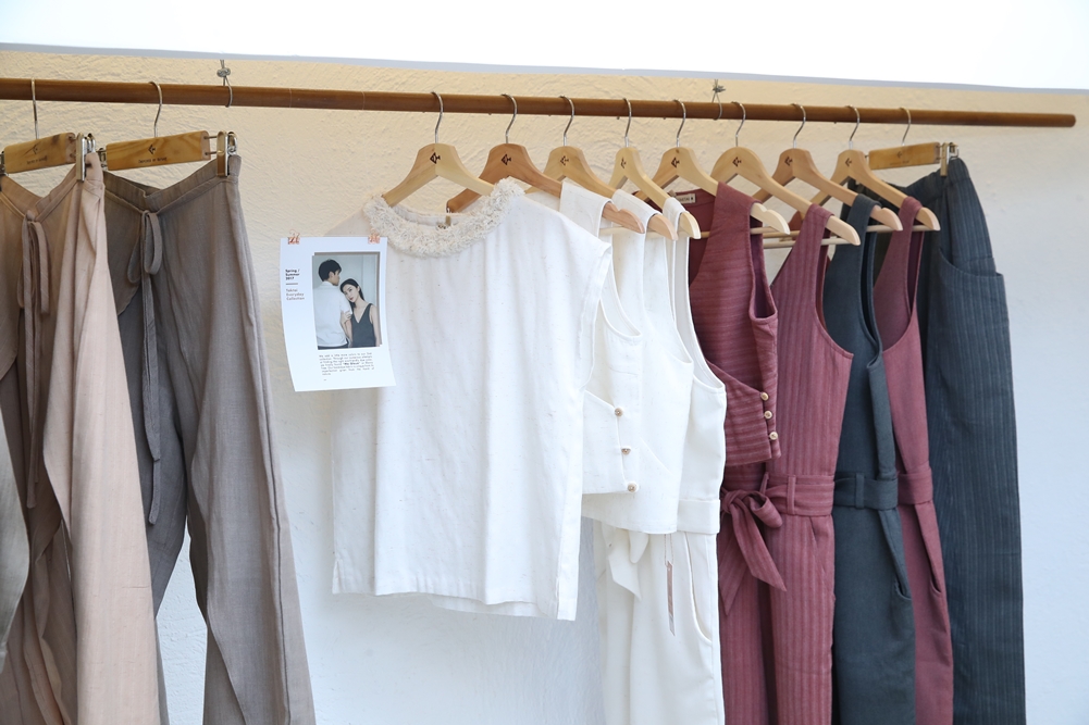 “TAKTAI” (ทักทาย) แบรนด์เสื้อผ้าจาก “ไม้ไผ่” เปิดแฟล็กชิพสโตร์ชั้น 1 ...